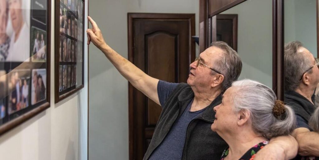 Can Family Photo Walls Improve Connection for Memory Care Residents?